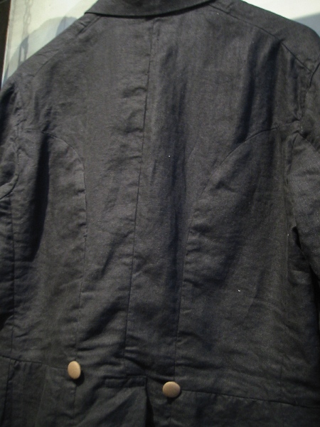 BLACK SIGN“Prince Albert Coat”: MOM&POP Features